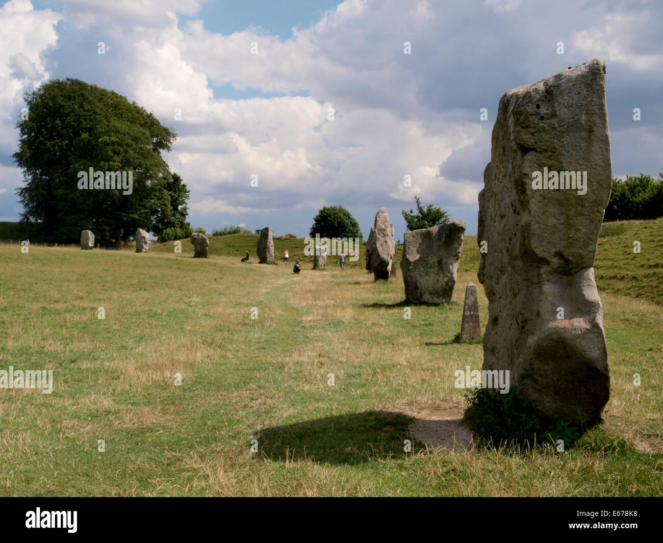 Avebury stone circle hi-res stock photography and images - Alamy