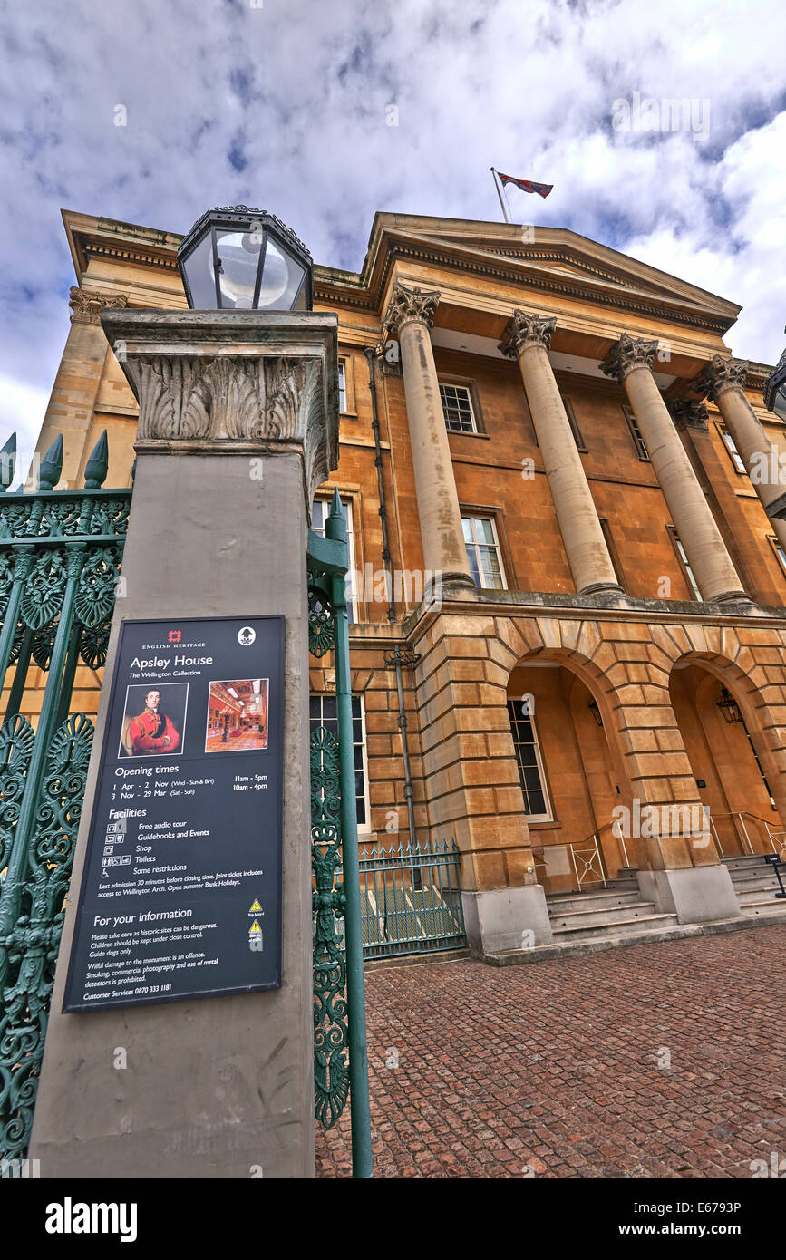 Apsley House, also known as Number One, London Stock Photo - Alamy