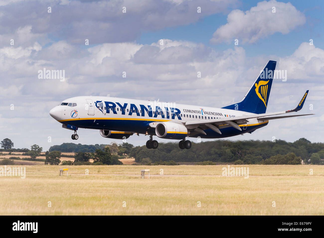 A Ryanair Boeing 737 coming in to land at Luton Airport in England ...