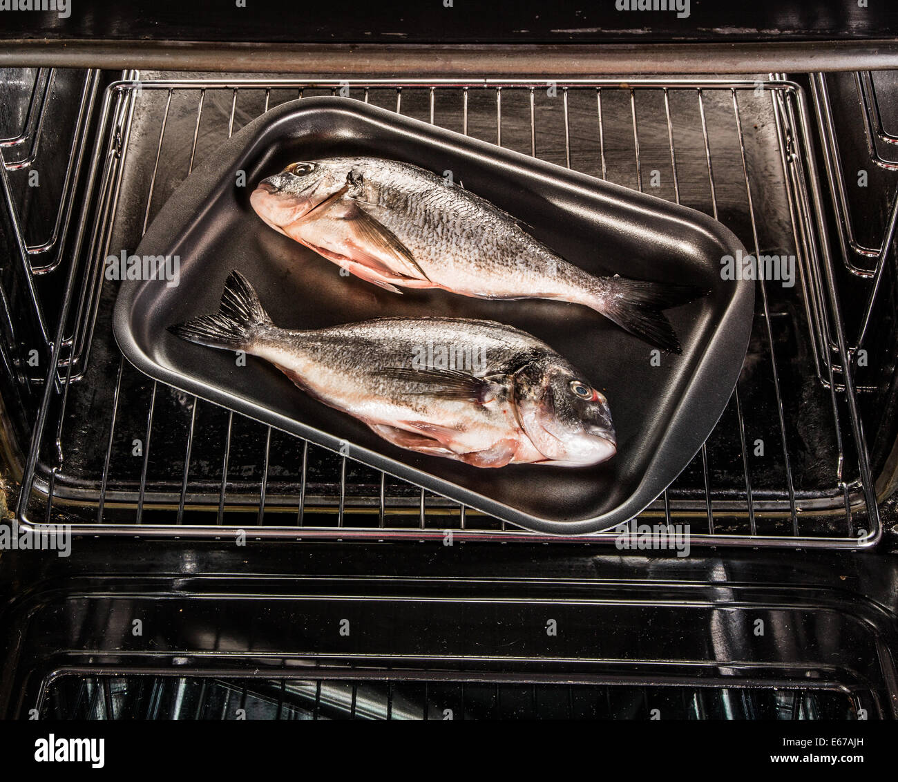 Fresh fish dish hi-res stock photography and images - Alamy