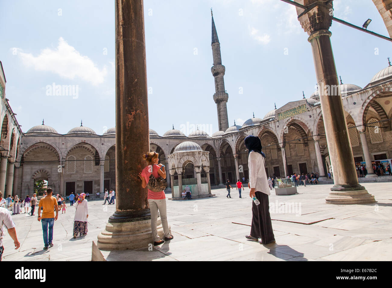 Sultanahmet istanbul turkey 17th hi-res stock photography and images ...