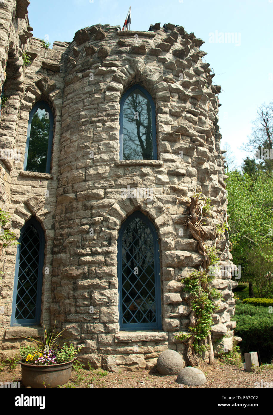 Turret structure hi-res stock photography and images - Alamy