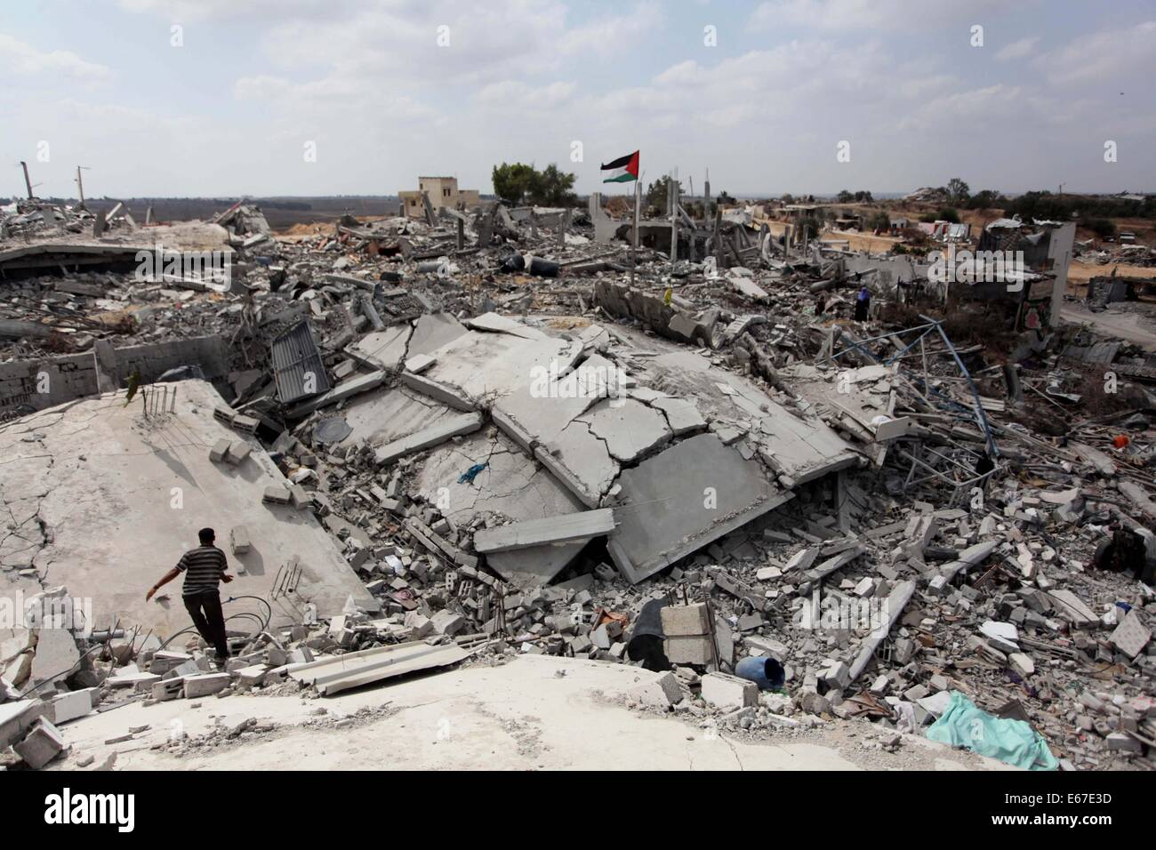 Gaza. 17th Aug, 2014. Johr El-Deek, Gaza Strip, Palestinian Territory ...