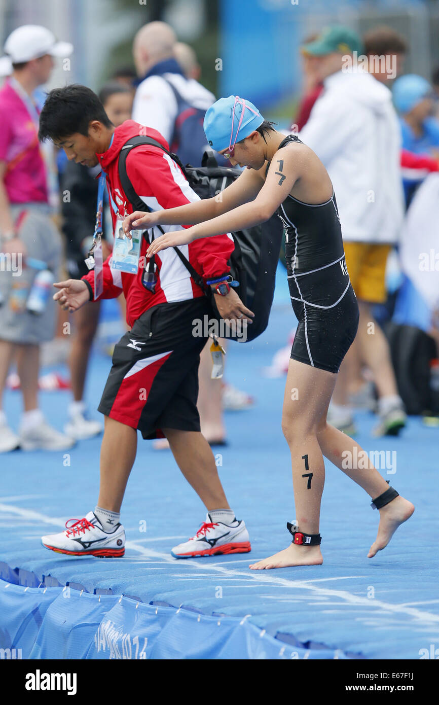 Youth triathlon hi-res stock photography and images - Alamy