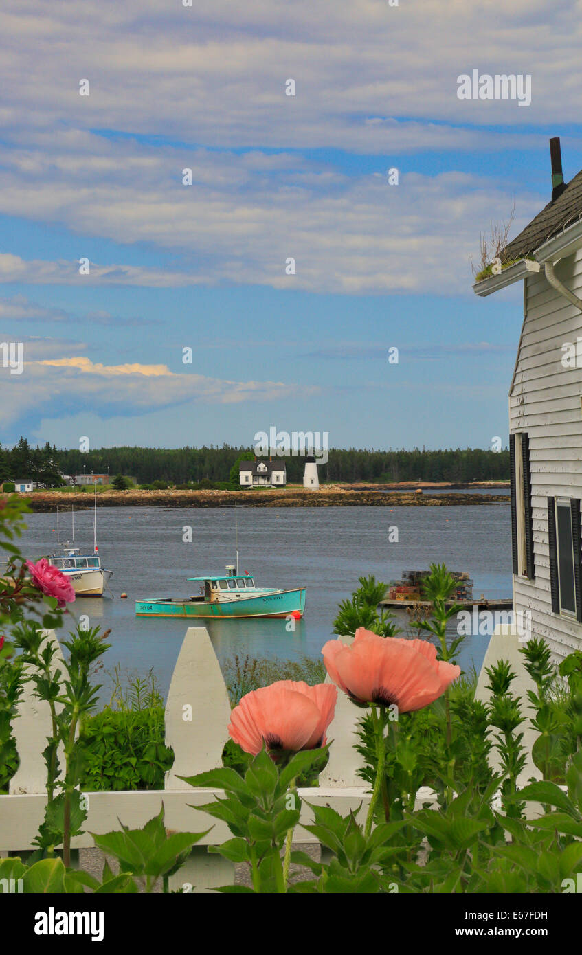 Elsas Inn, Prospect Harbor Point Lighthouse, Prospect Harbor, Maine ...
