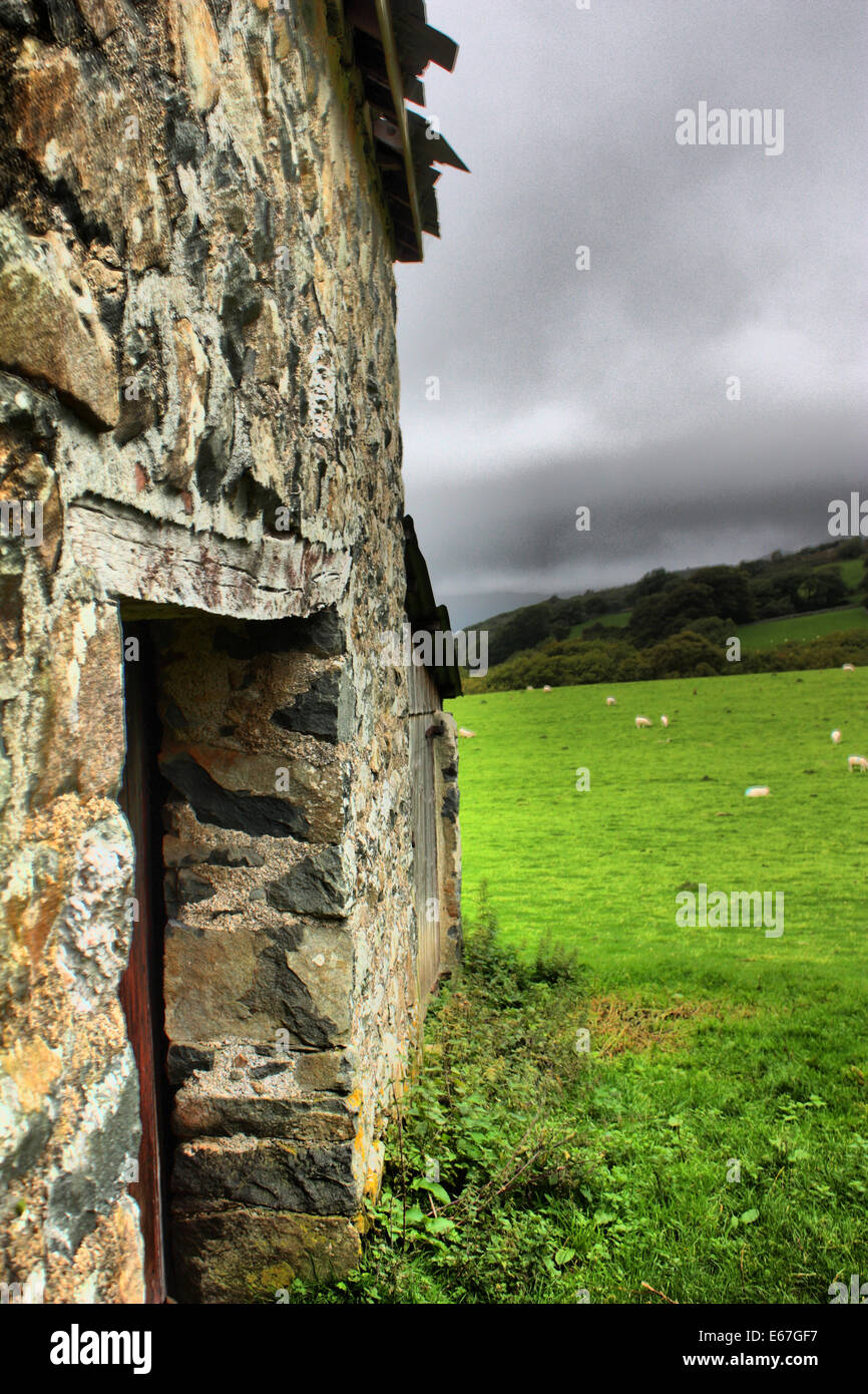 an old ruined stone barn in the rural countryside Stock Photo - Alamy
