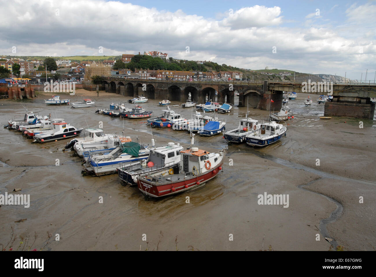 Folkestone harbour hi-res stock photography and images - Alamy