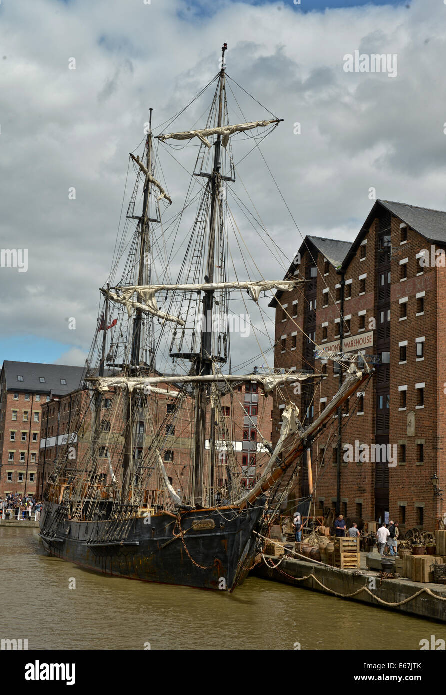 Tim burton helena bonham carter on set hi-res stock photography and ...