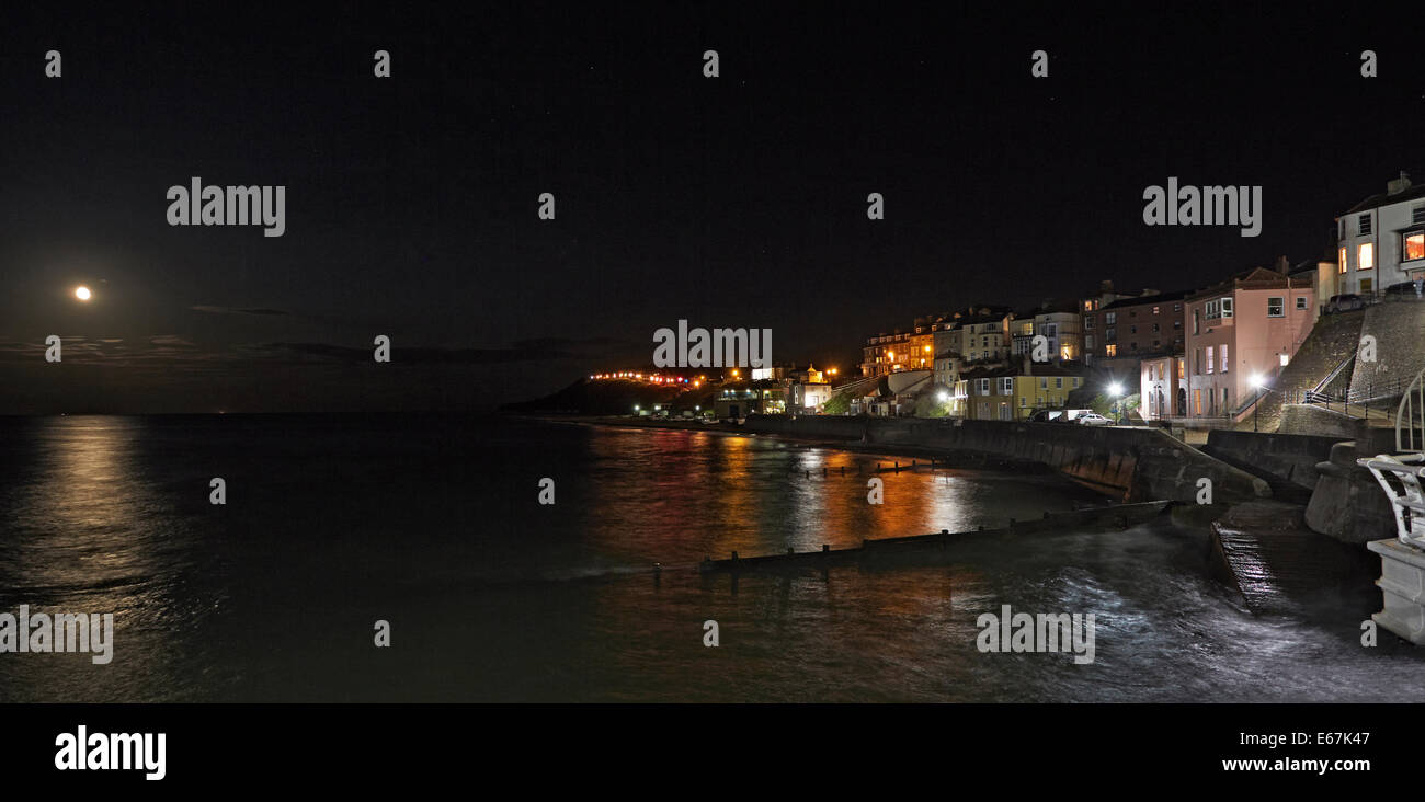 Cromer pier in north hi-res stock photography and images - Alamy