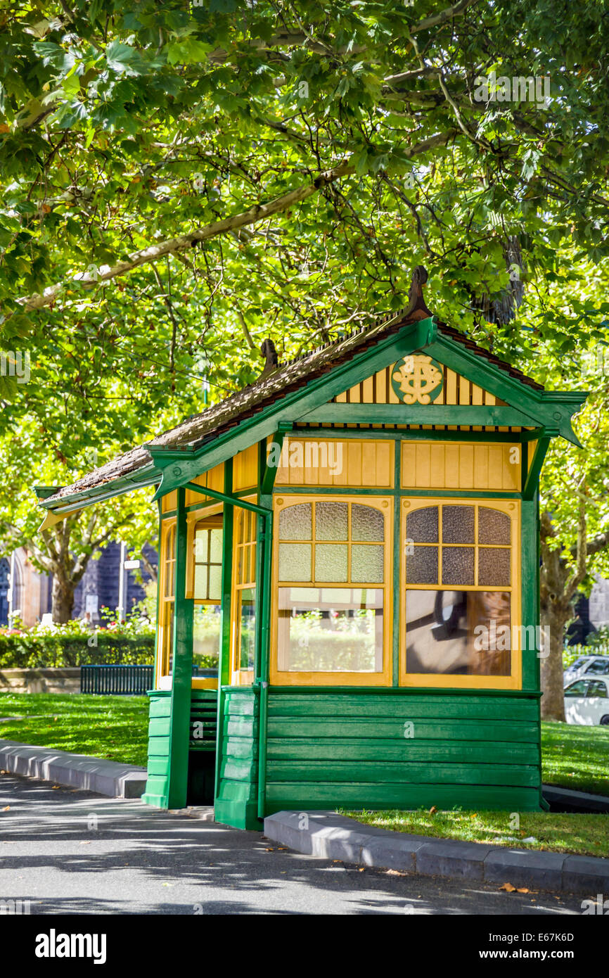 traditional green tram shelter Melbourne Stock Photo - Alamy