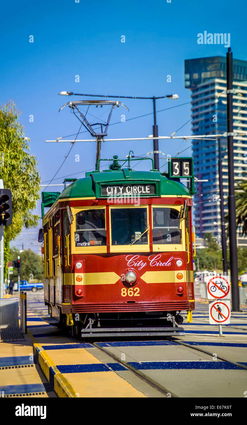 red and green traditional Melbourne tram Stock Photo - Alamy