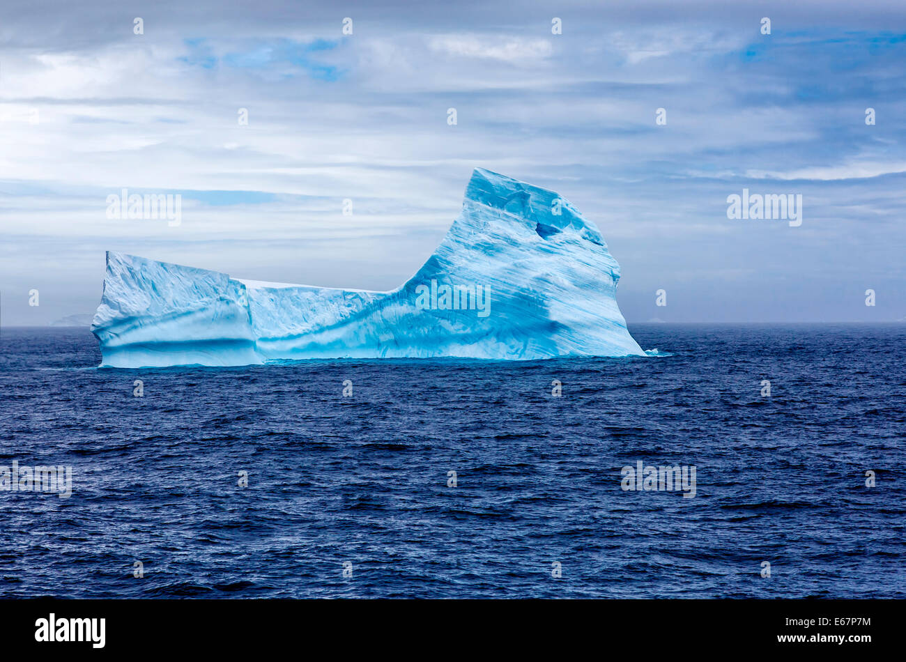 Iceberg shape hi-res stock photography and images - Alamy