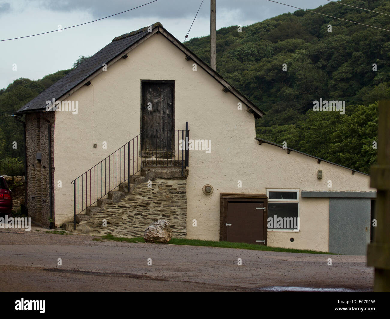 Cream building hi-res stock photography and images - Alamy