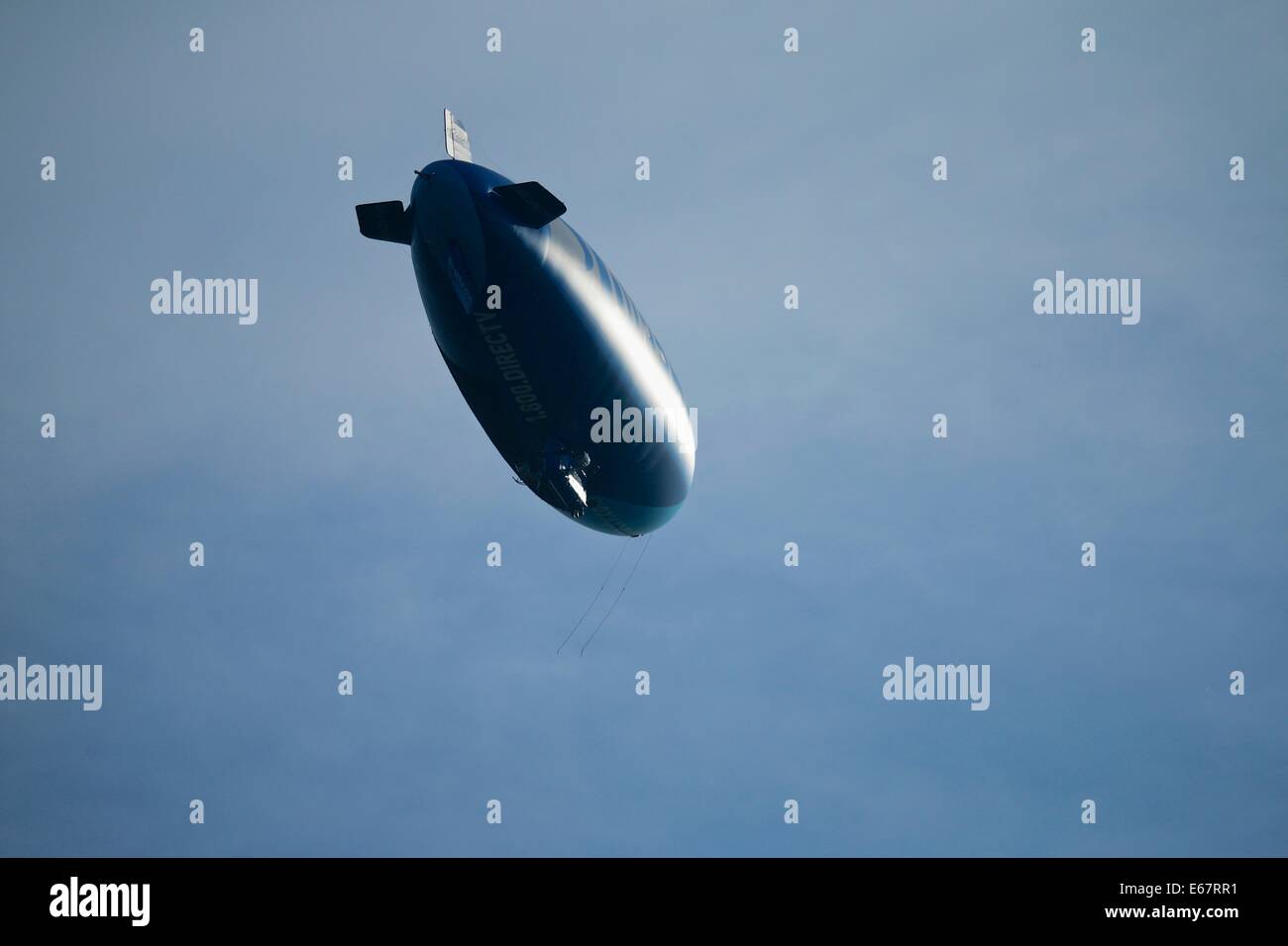 Blimp airship hi-res stock photography and images - Alamy