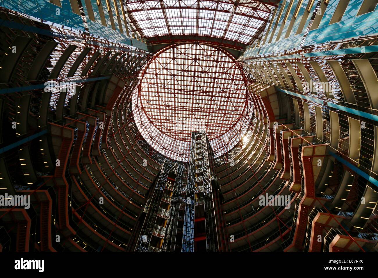 James r thompson center architecture hi-res stock photography and ...