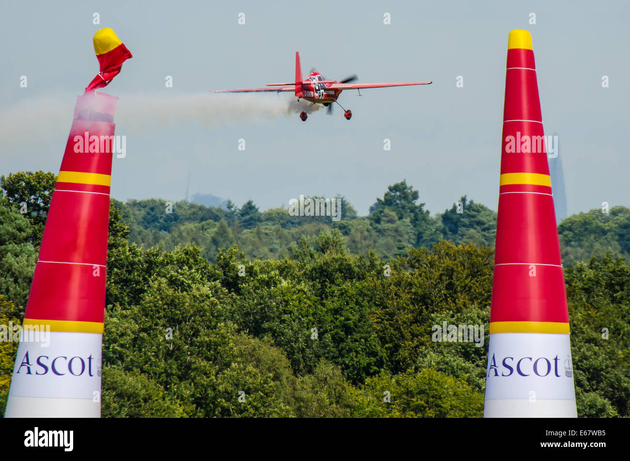 Airplane pylon racing hi-res stock photography and images - Alamy