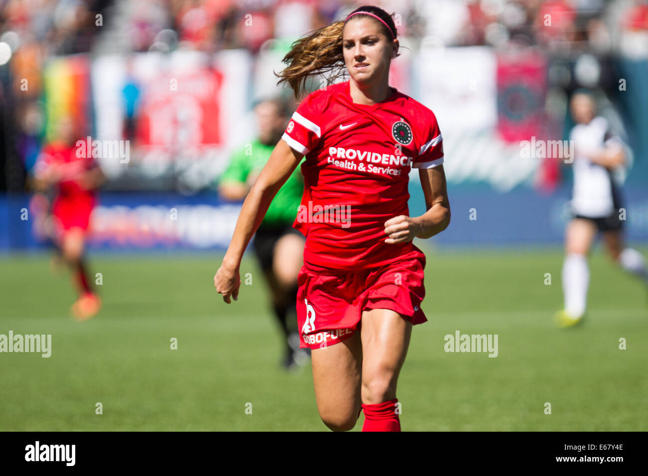 Portland, Oregon, USA. 17th Aug, 2014. Portland's ALEX MORGAN (13 ...