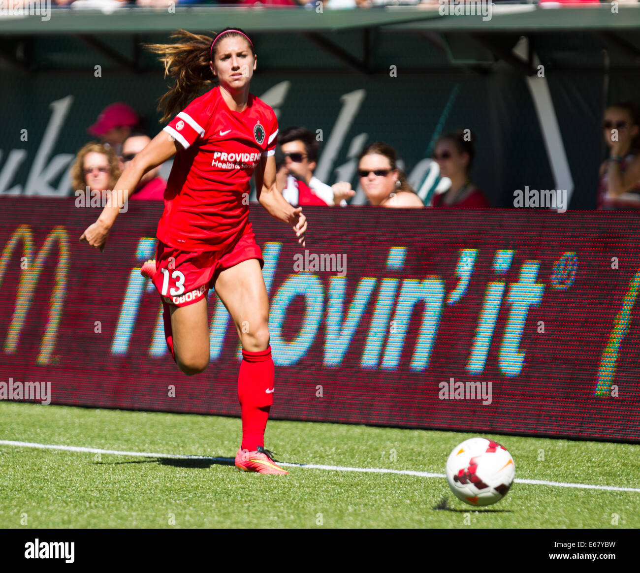 Alex morgan portland thorns fc hi-res stock photography and images - Alamy