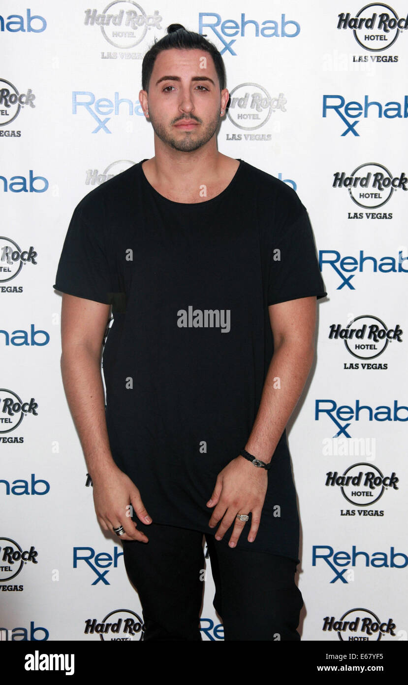 Las Vegas, Nevada, USA. 17th Aug, 2014. R & B singer Colby O'Donis ...