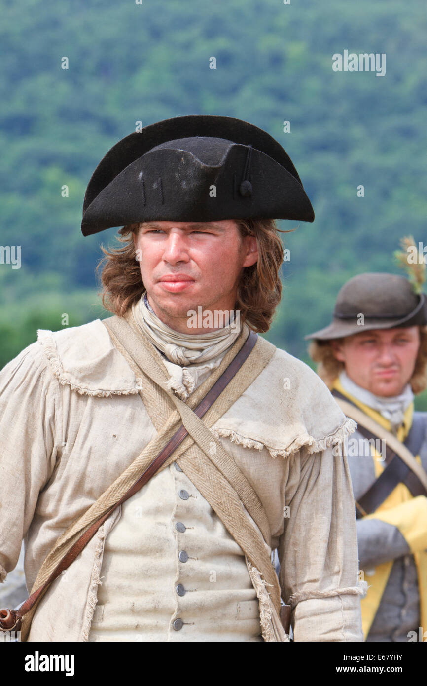 American revolutionary war reenactor hi-res stock photography and ...