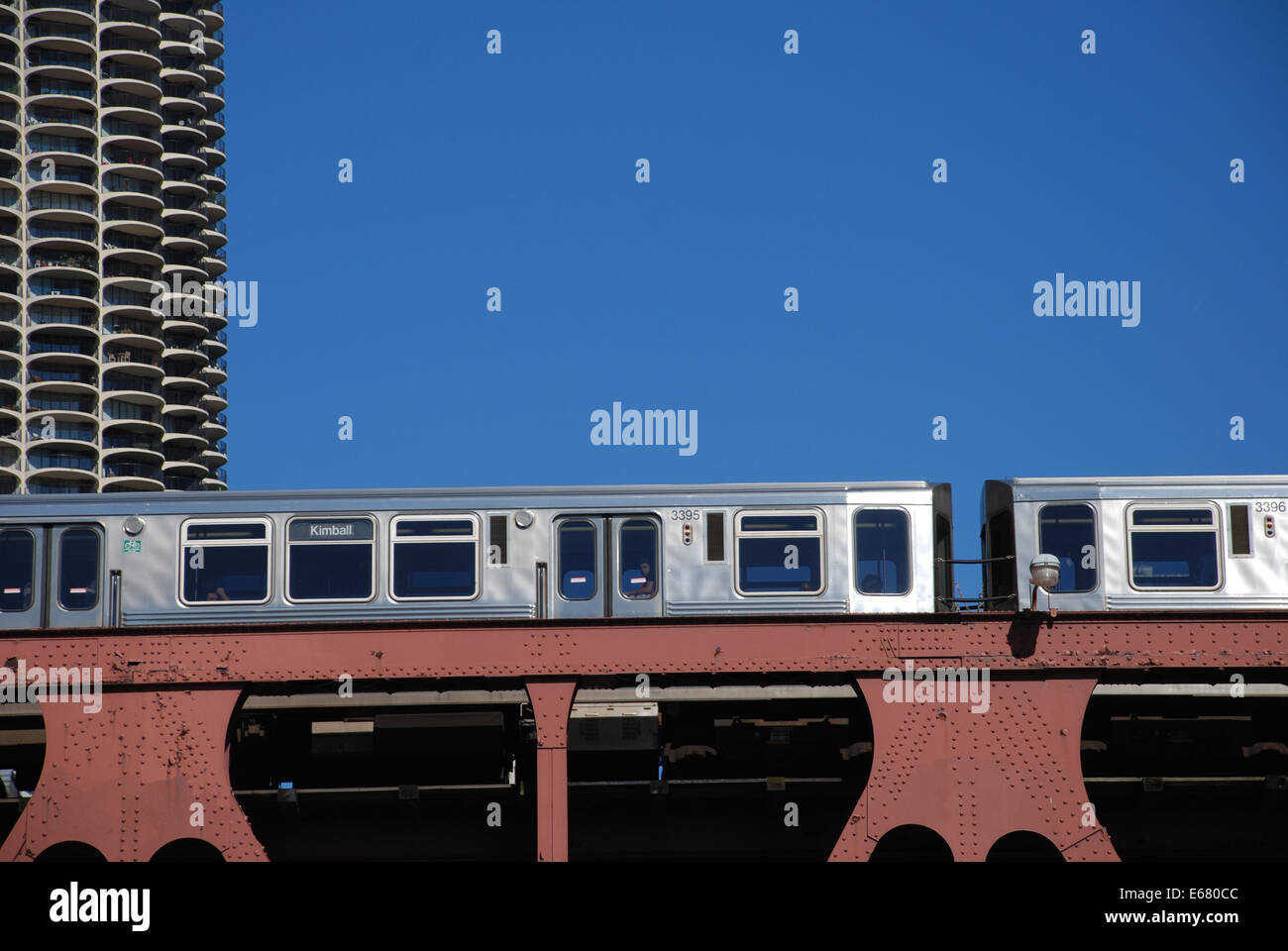 Chicago l train front hi-res stock photography and images - Alamy