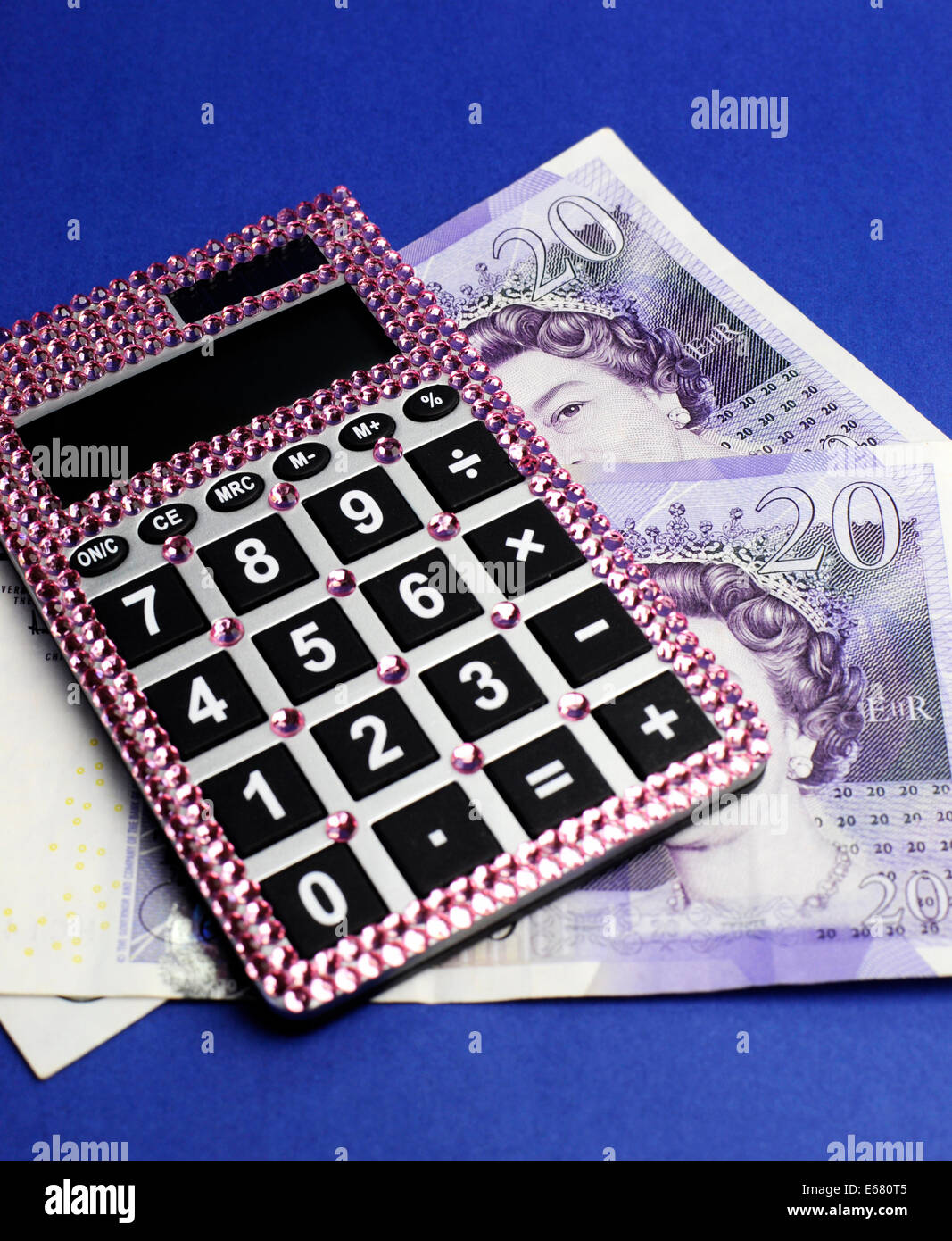 Uk twenty pound notes hi-res stock photography and images - Alamy