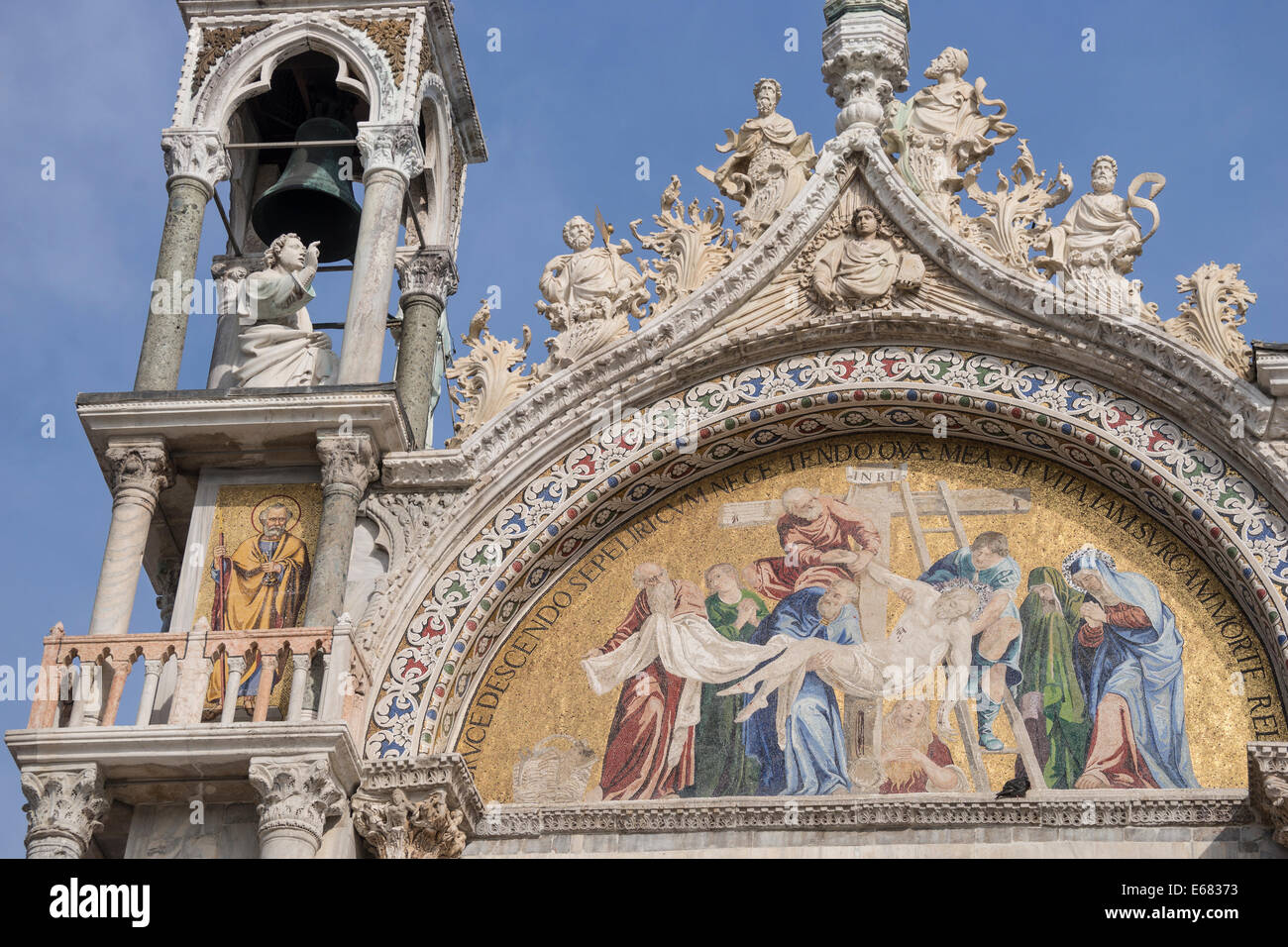 Jesus christ removal of the cross hi-res stock photography and images ...