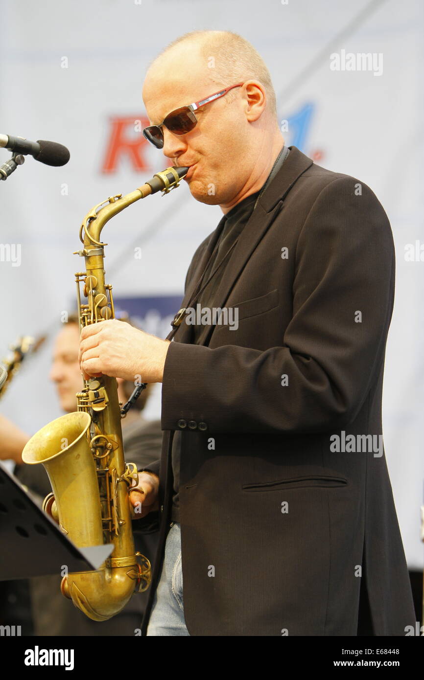 Worms, Germany. 17th August 2014. Saxophone player Kim Barth is ...