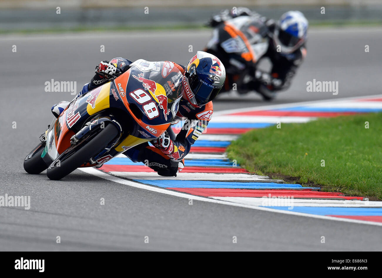 Karel Hanika, of Czech Republic, front, and John McPhee, of Great ...