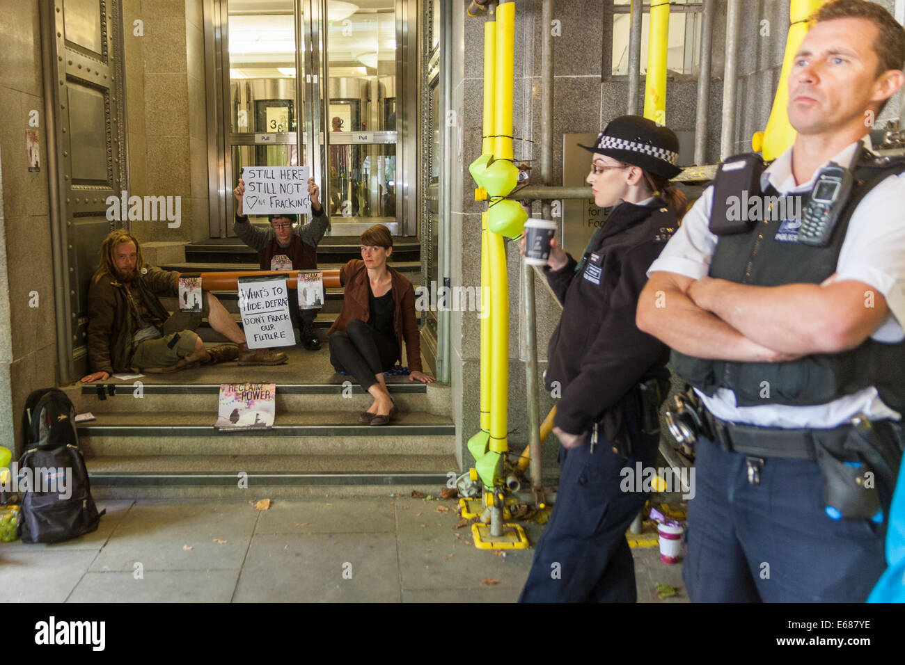 Food and rural affairs defra the group hi-res stock photography and ...