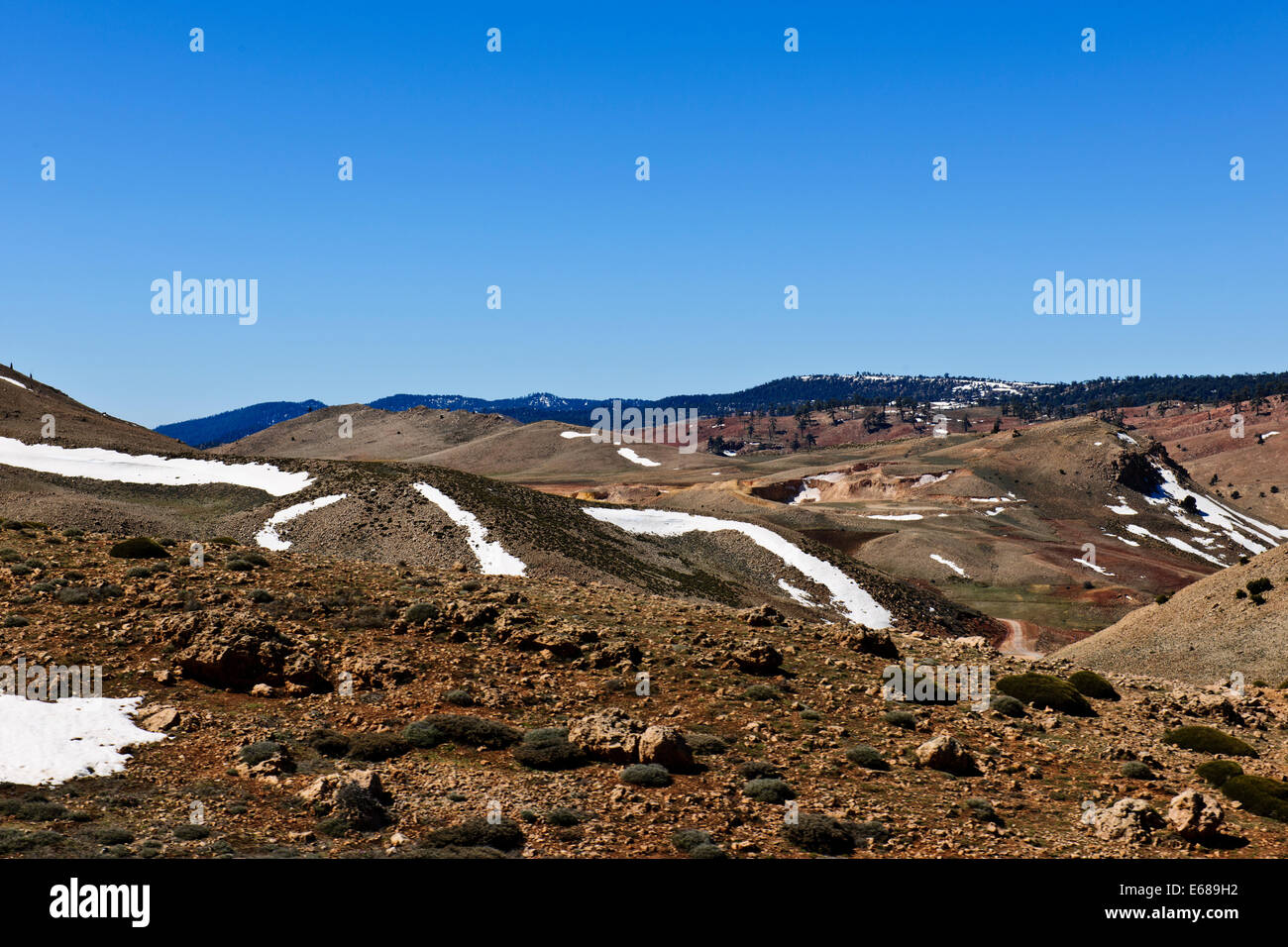Fes,Faz to Er Rachidia,Mid Atlas plains,Ziz Gorge,Man Made Lake,Barrage ...