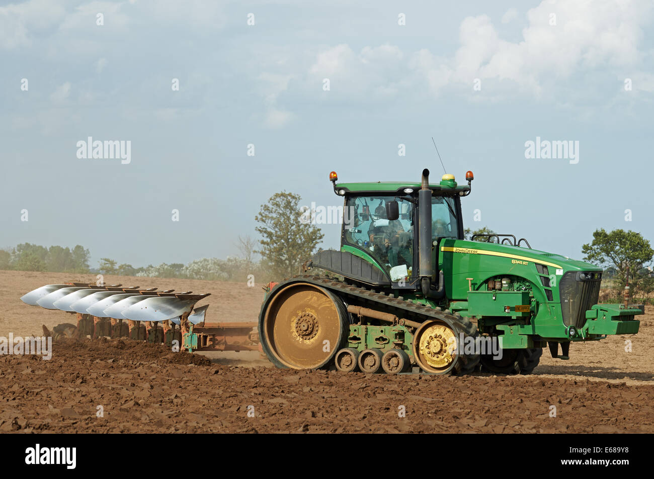 John Deere 8345RT Tractor ploughing Stock Photo - Alamy