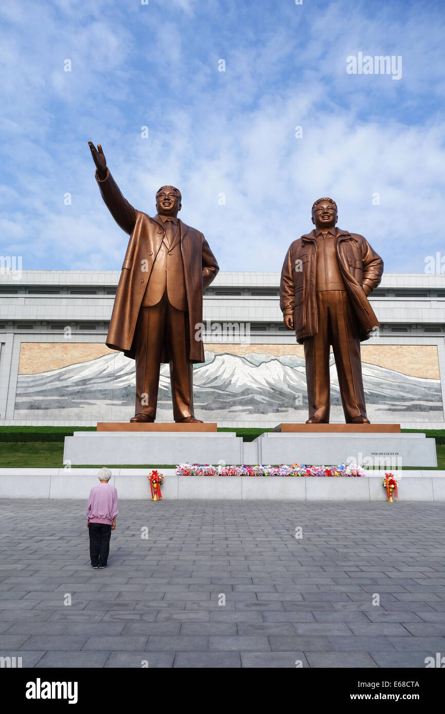 The Two Statues Of The Dear Leaders In Grand Monument Of Mansu Hill ...