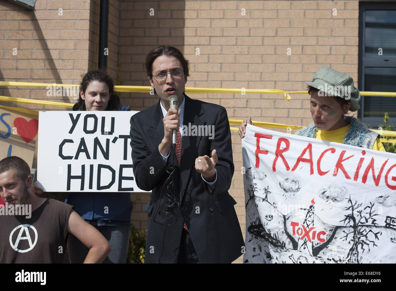 Oil rig camp hi-res stock photography and images - Alamy