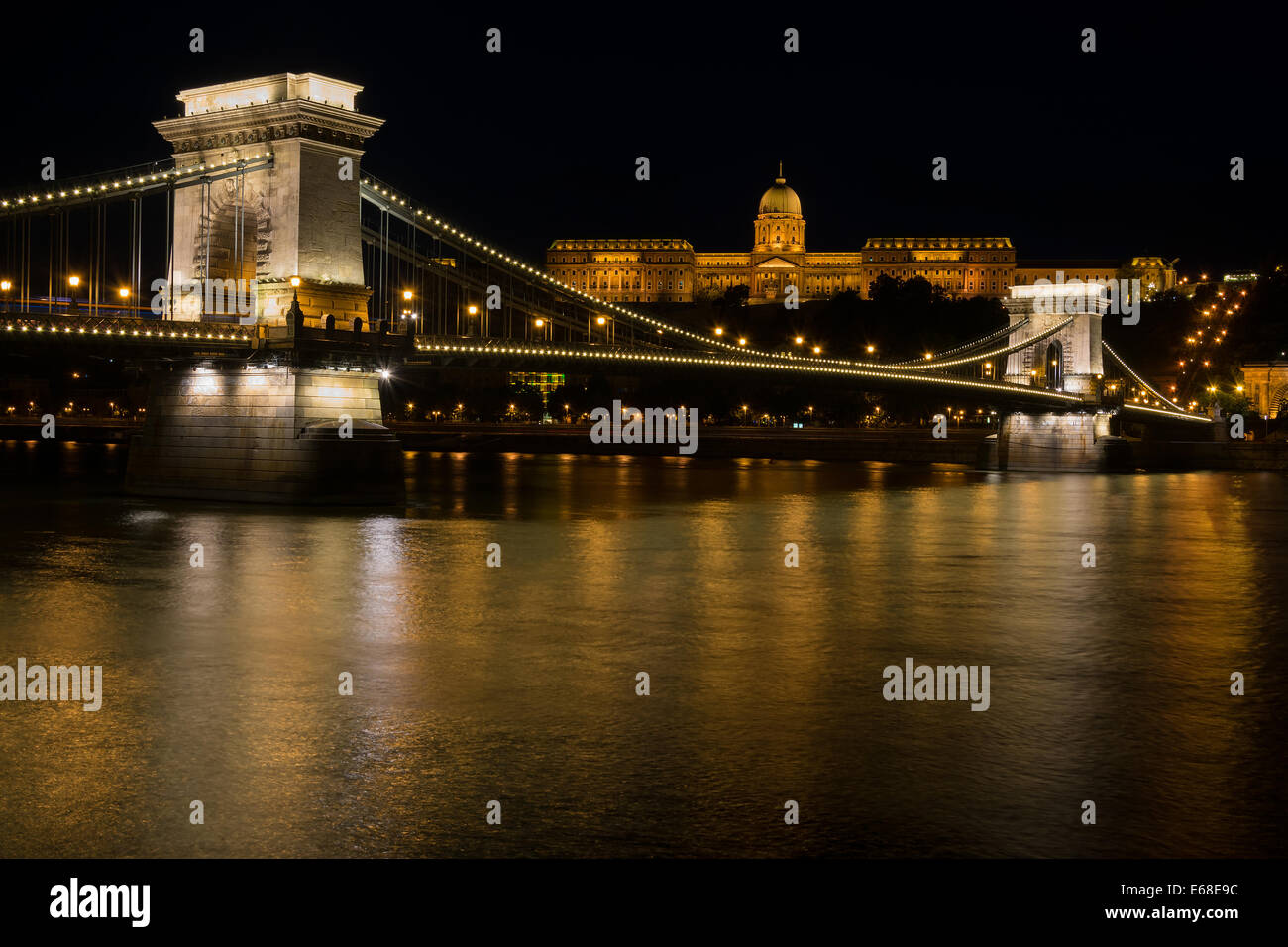 Chain bridge royal palace in hi-res stock photography and images - Alamy