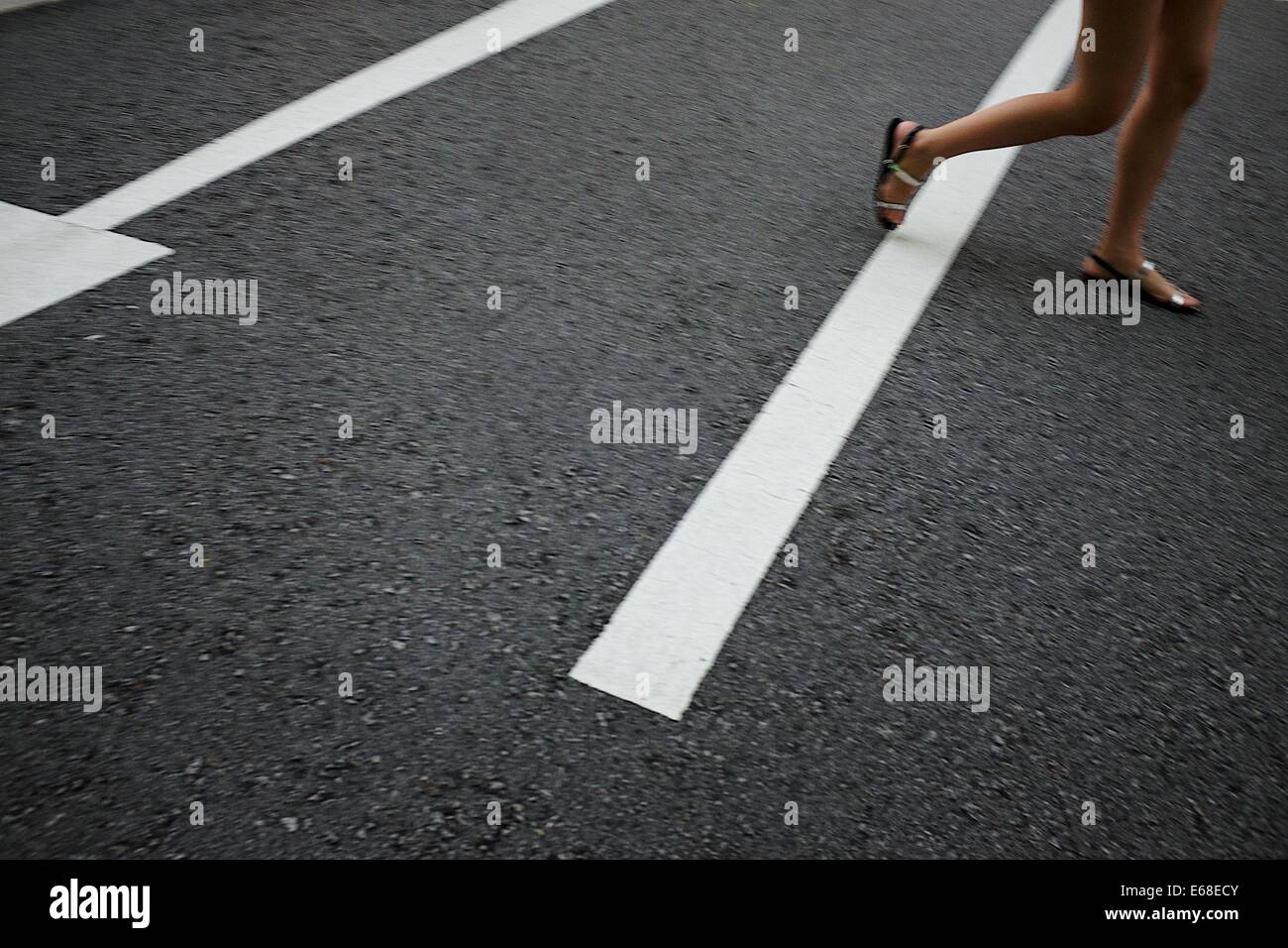 Street sign legs hi-res stock photography and images - Alamy