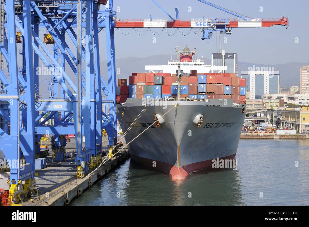 Mediterranean container port hi-res stock photography and images - Alamy