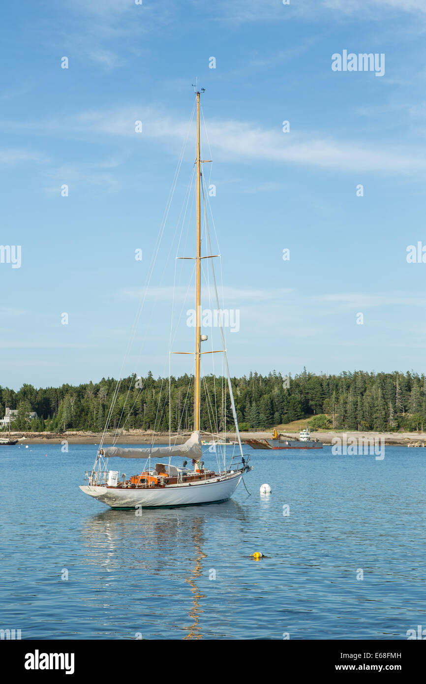 Southwest Harbor, ME - 12 August 2014. Sloop Isla on a mooring off ...