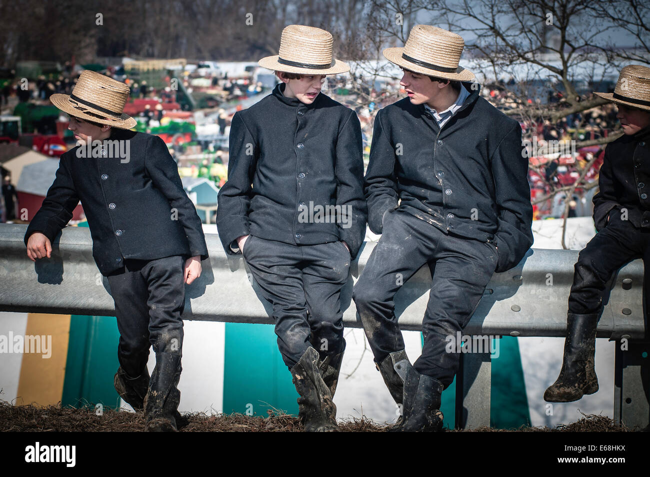 Amish boys hi-res stock photography and images - Alamy