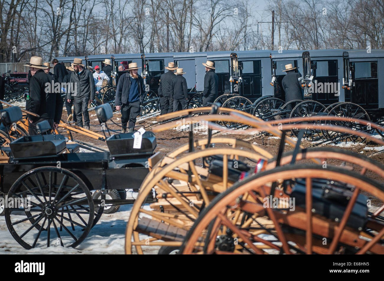 Amish farming equipment hi-res stock photography and images - Alamy