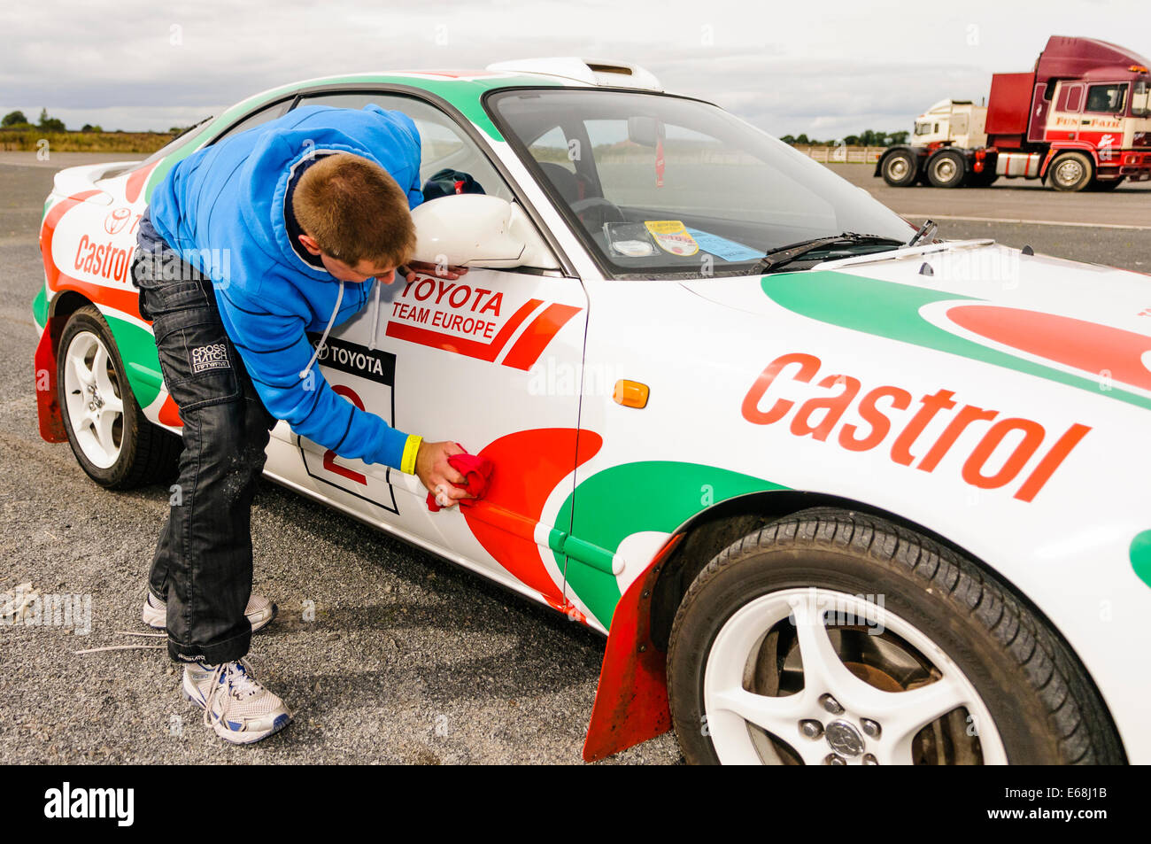 A man polishes his Toyota Supra GTi Stock Photo - Alamy