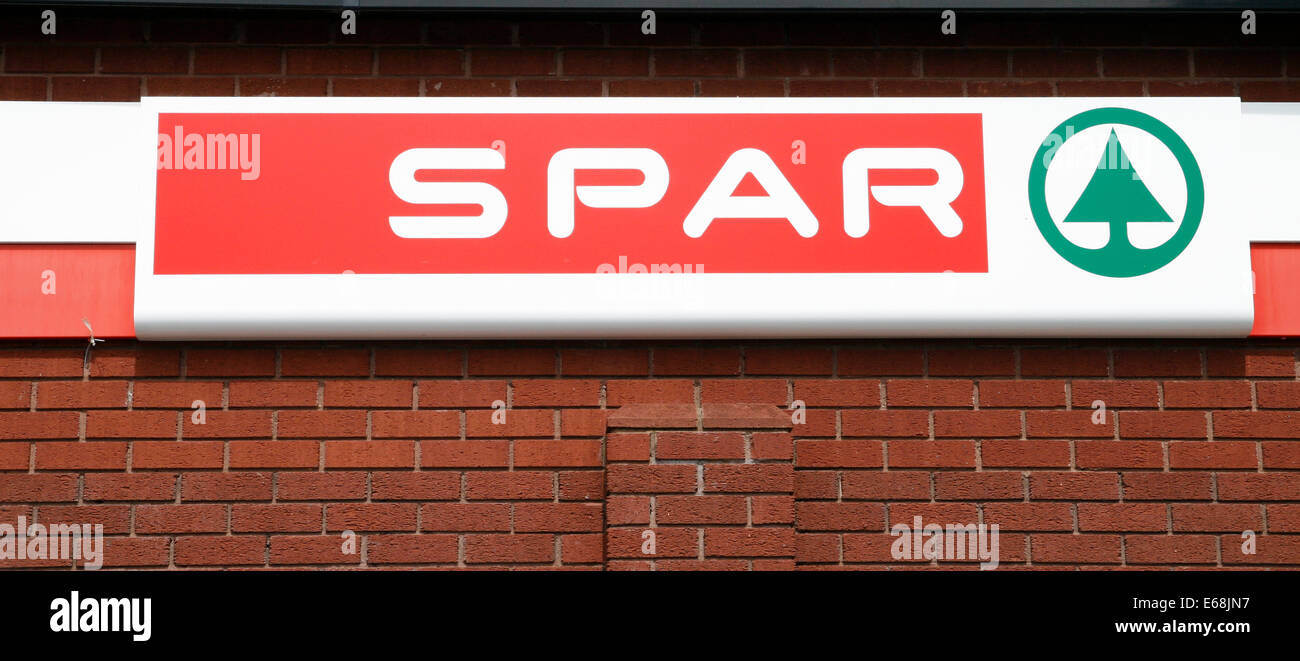 Spar Shop sign Worcester Worcestershire England UK Stock Photo - Alamy