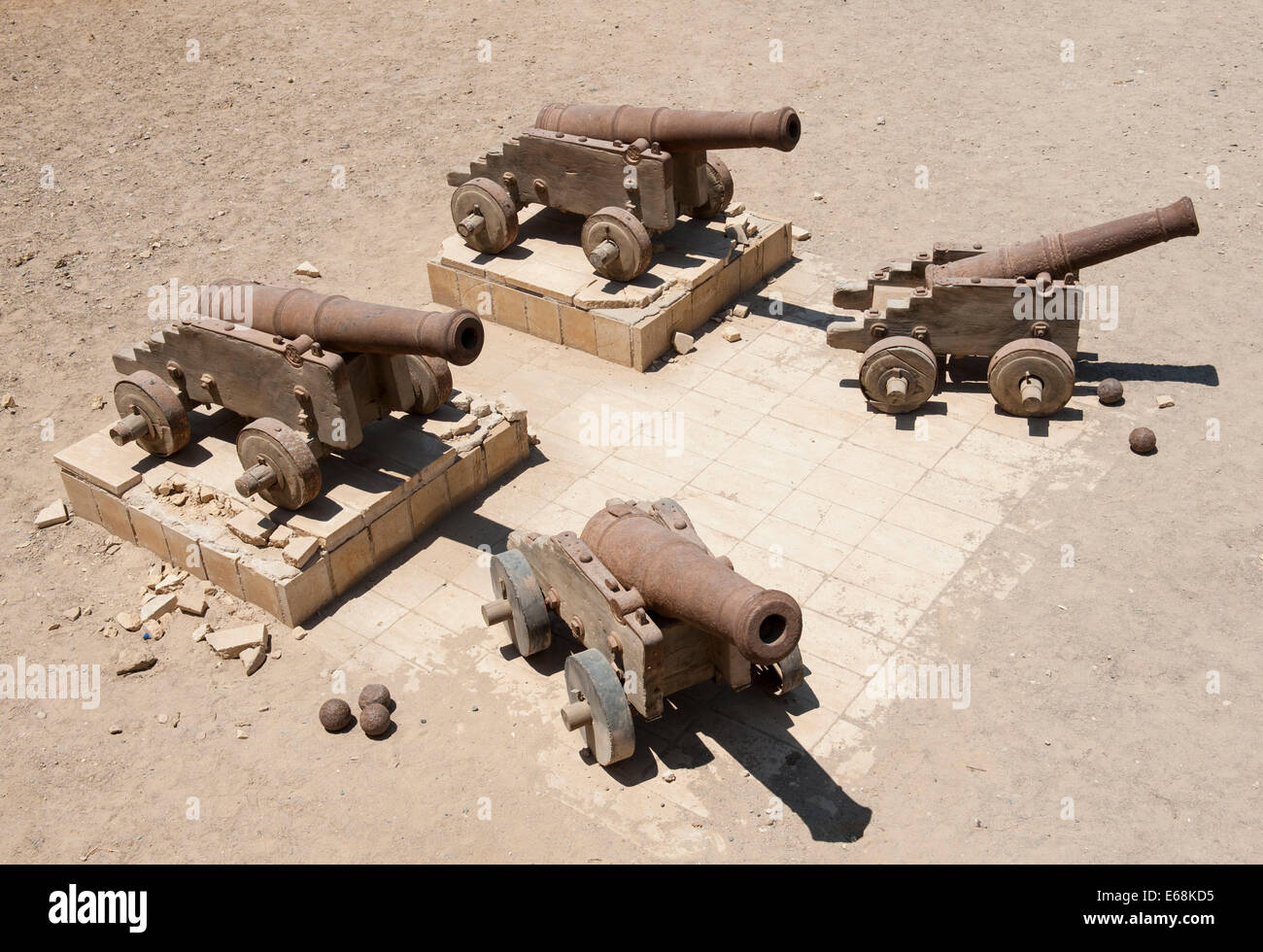 Four wheel cannon hi-res stock photography and images - Alamy