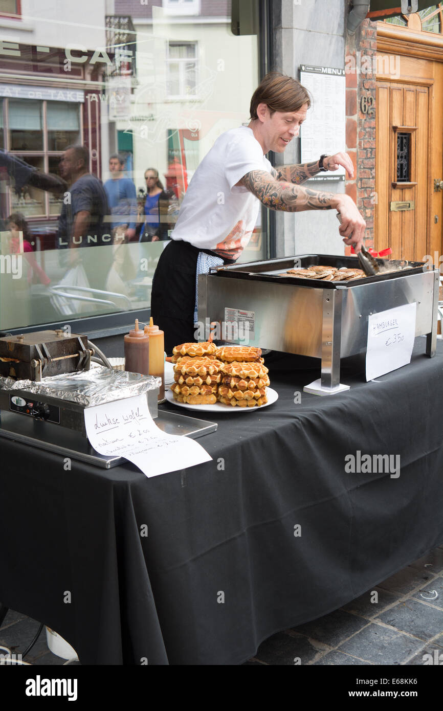 Waffles stall hi-res stock photography and images - Alamy