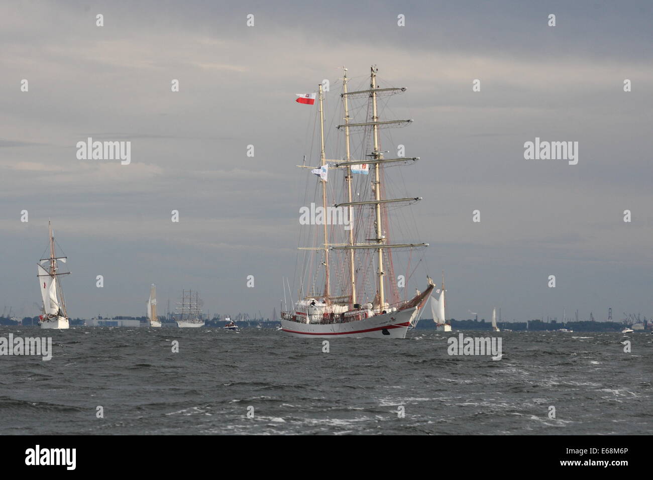 Iskra ship hi-res stock photography and images - Alamy