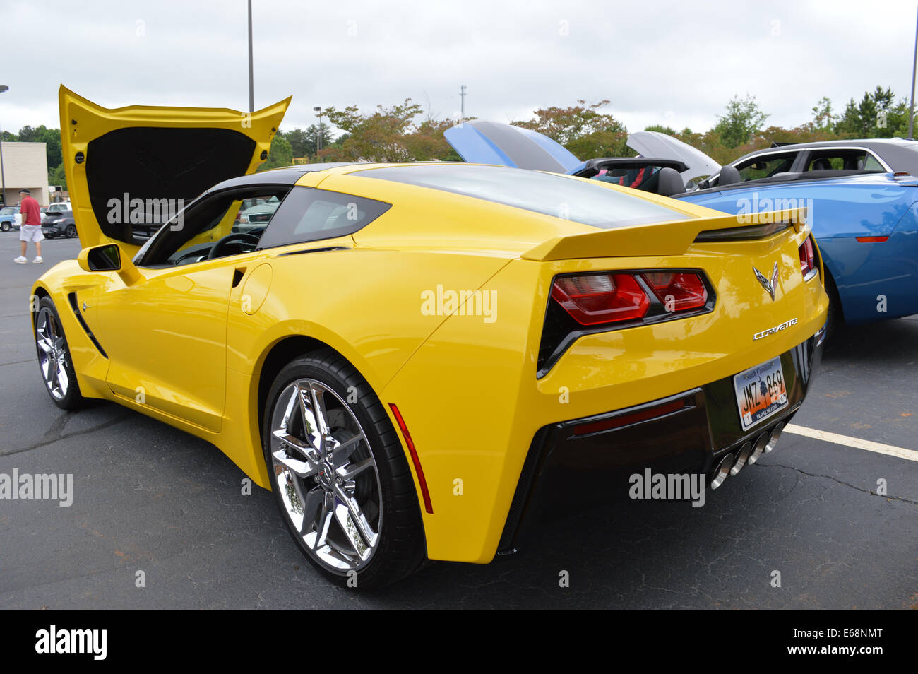 A Yellow 2014 C7 Corvette Stock Photo - Alamy