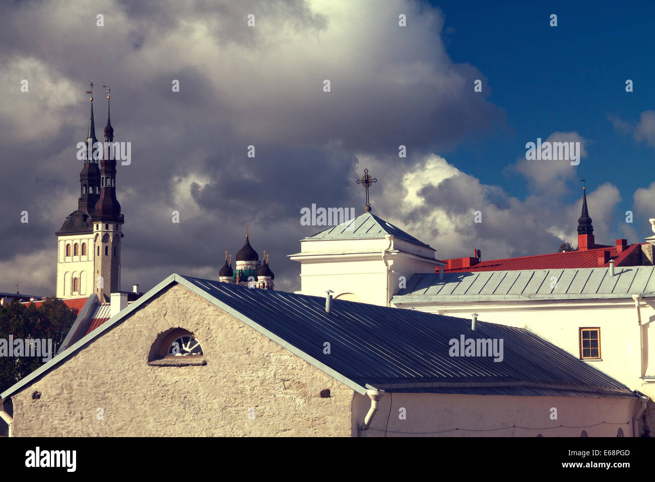 Aerial view pier in middle hi-res stock photography and images - Alamy