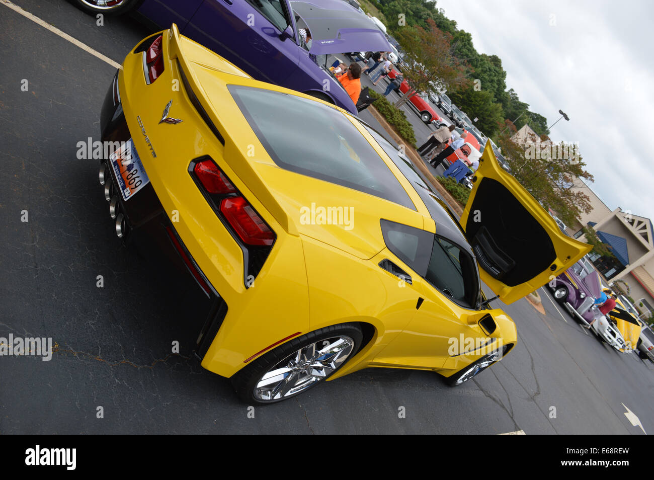 Yellow chevrolet corvette c7 hi-res stock photography and images - Alamy