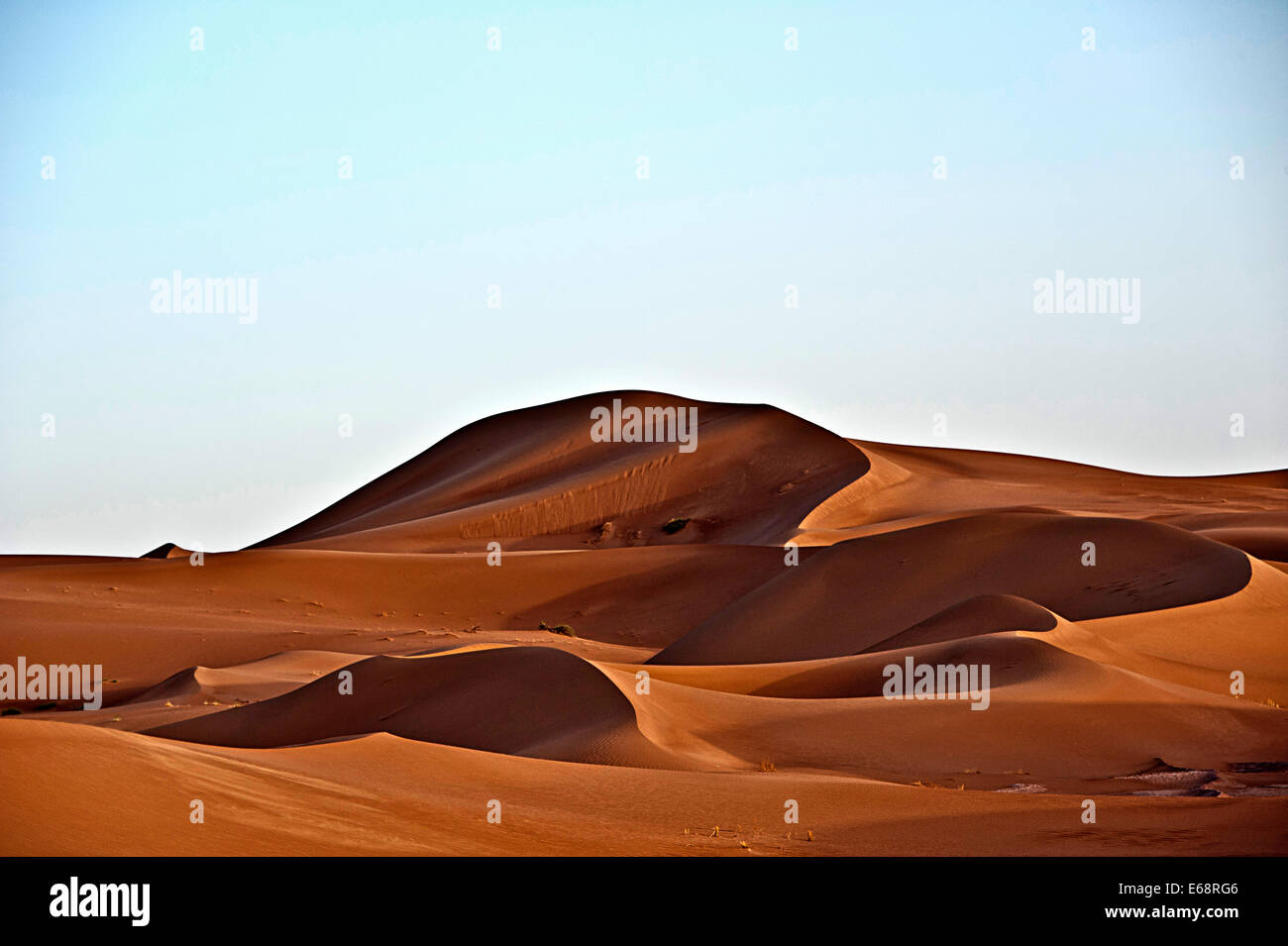 Sand dunes, Sahara Desert; Morocco Stock Photo - Alamy