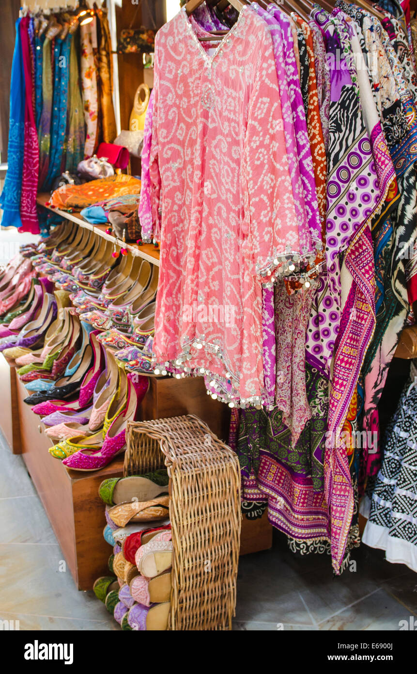 Arab clothes hi-res stock photography and images - Alamy